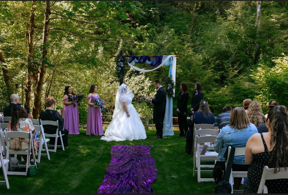 Tahuya WA Wedding Venue & River Vacation Rental Retreat